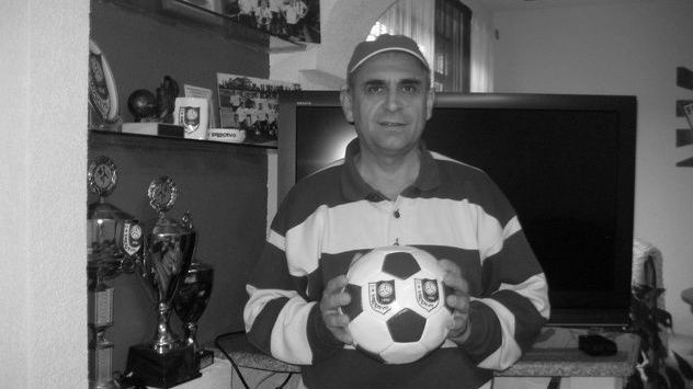 Preminuo Smajo Smajlović: Bio je jedan od najpoznatijih navijača FK ...