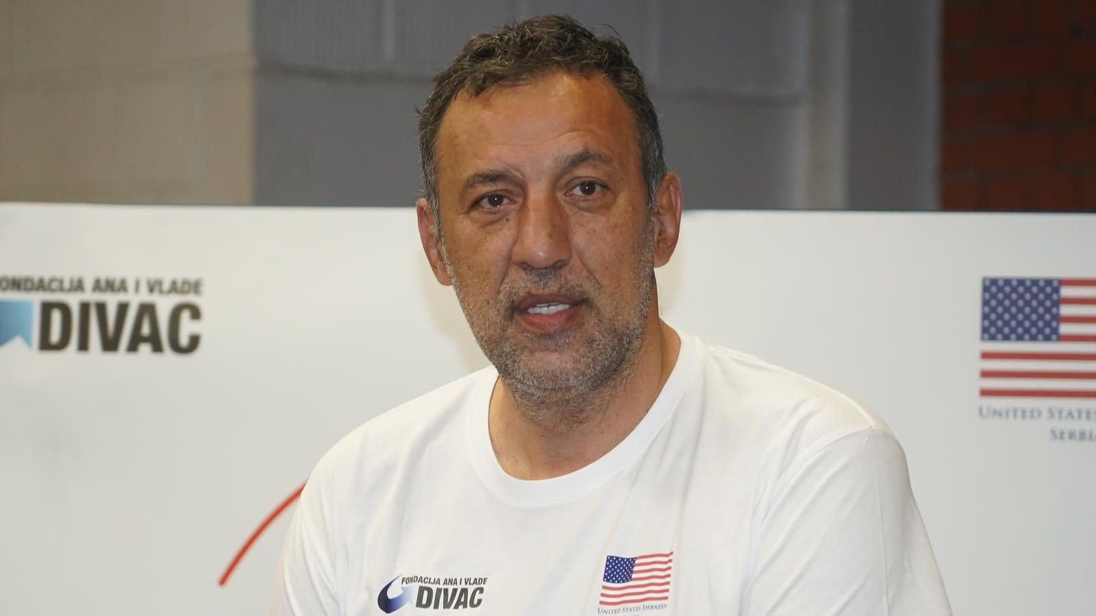 Vlade Divac se prvi put oglasio nakon teške saobraćajne nesreće i operacije