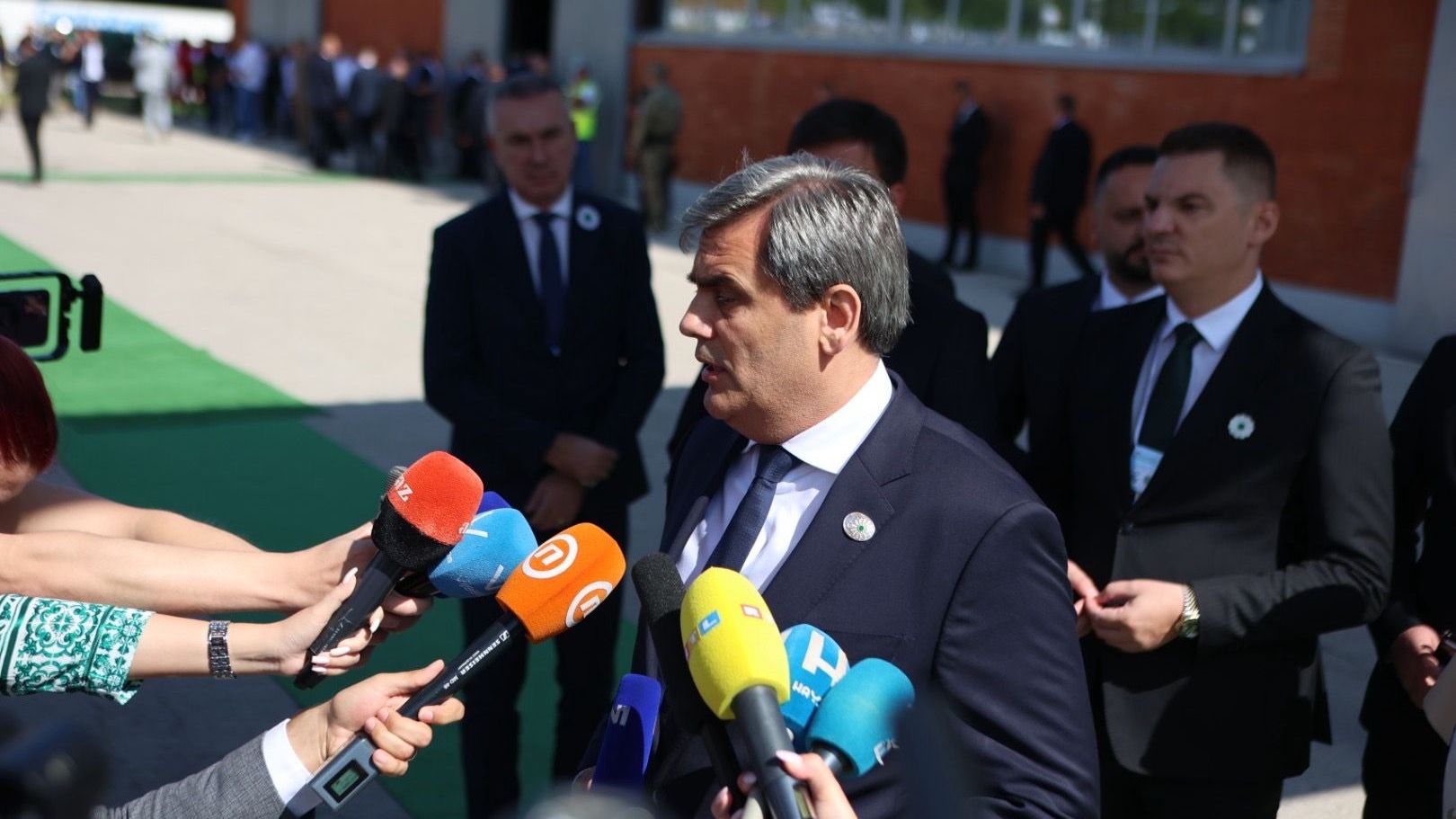 Potpredsjednik Vlade Crne Gore Ervin Ibrahimović: Hiljade građana Crne ...
