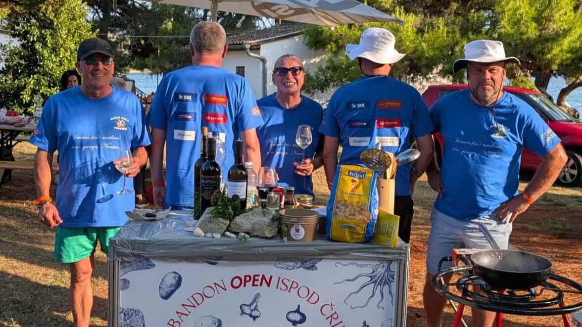 Mostarci osvojili treće mjesto na takmičenju "Valbandon Open ispod čripnje"