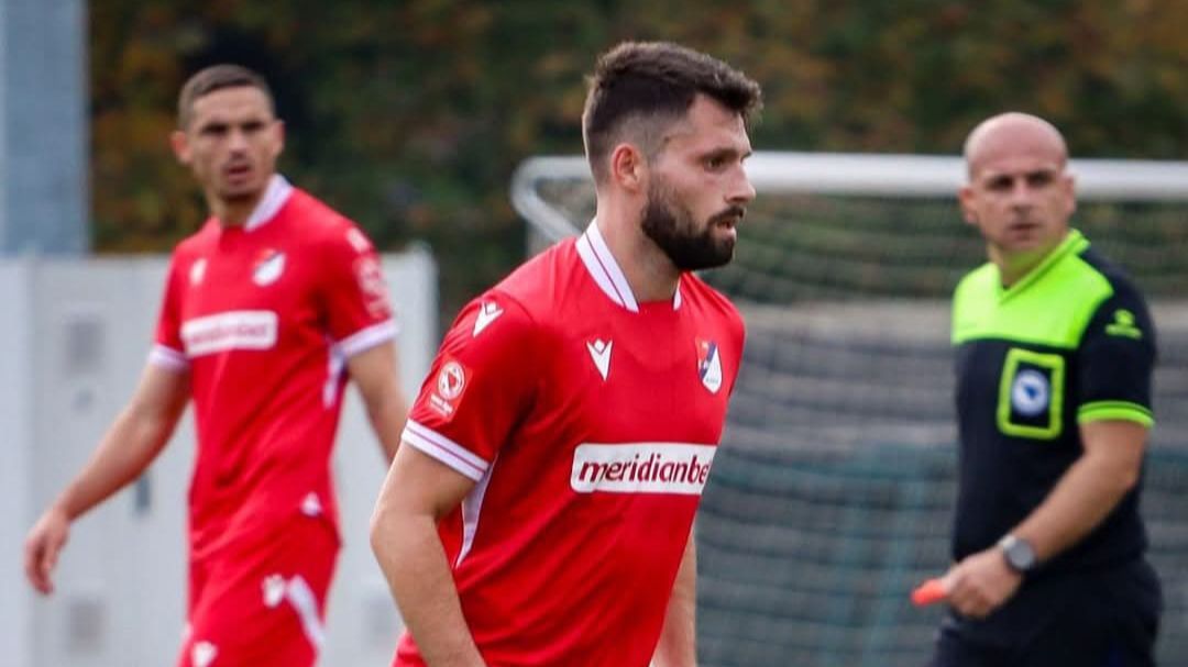 Nedim Mekić raskinuo ugovor sa Slogom, karijeru nastavlja u inostranstvu