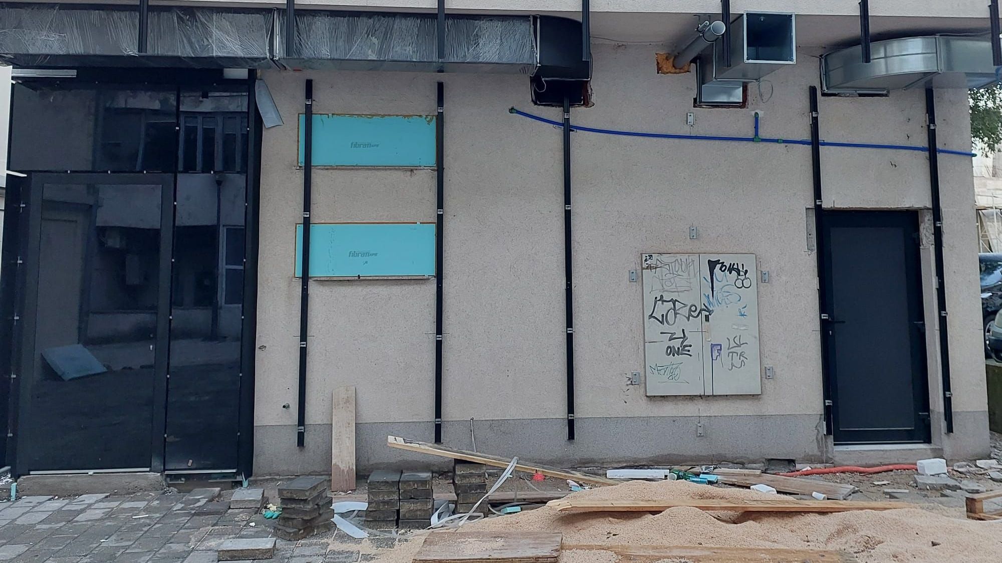 Stanari zgrade Ledara pokrenuli peticiju: Ko štiti vlasnika prostora u ...