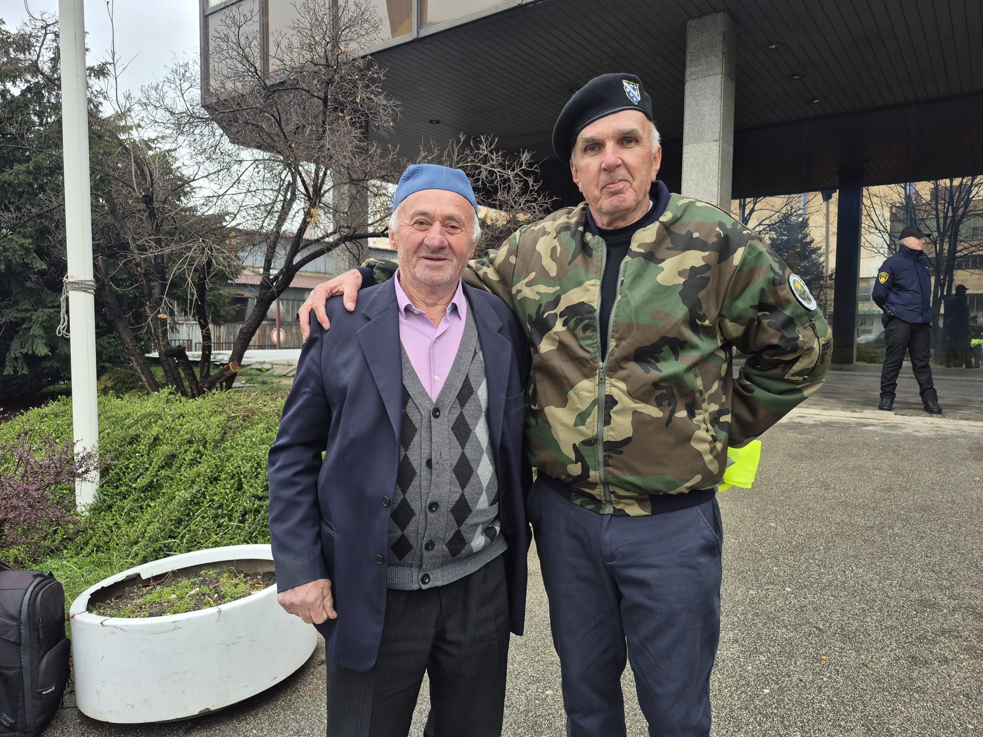Hamdija Dubravac sa svojih 81 godinu ne odustaje od podrške: "Za moju ...