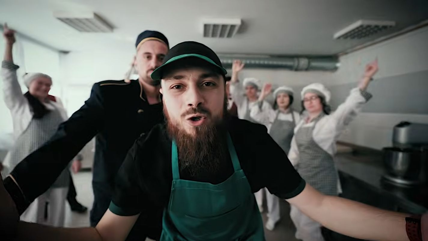 Helem Nejse objavio "Praktiku": Pjesma koja slavi zanate i stručno ...