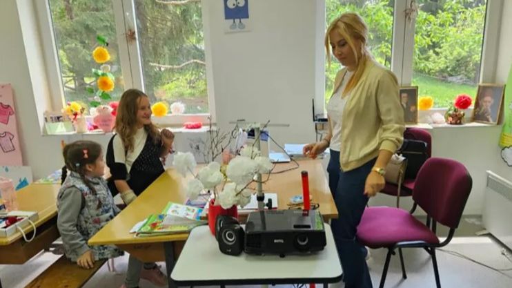 Škola opstaje zbog jedne učenice: Eleni od jeseni stiže društvo u klupe