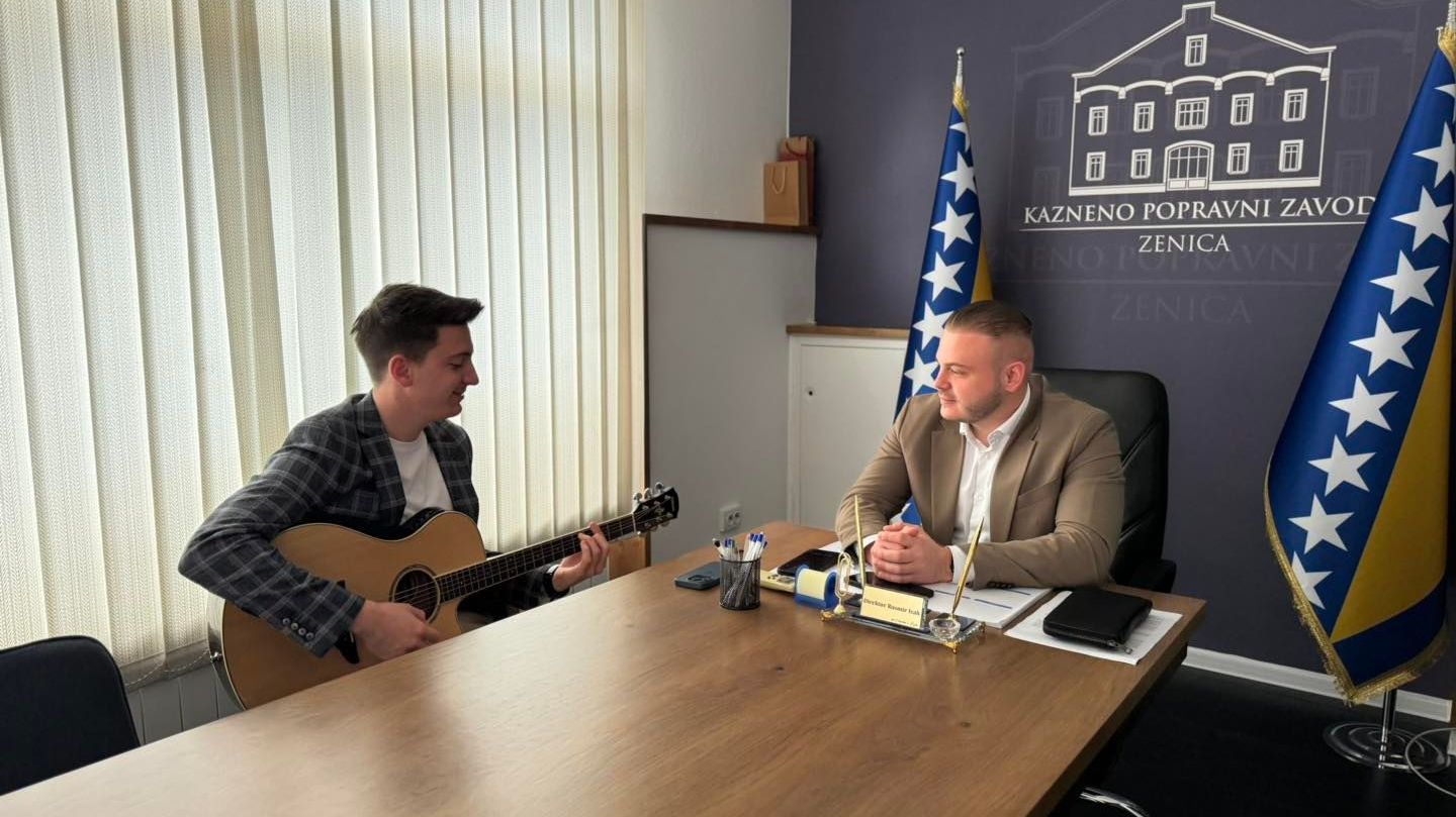 Direktor zeničkog zatvora Rusmir Isak ugostio takmičara "Zvezda granda ...