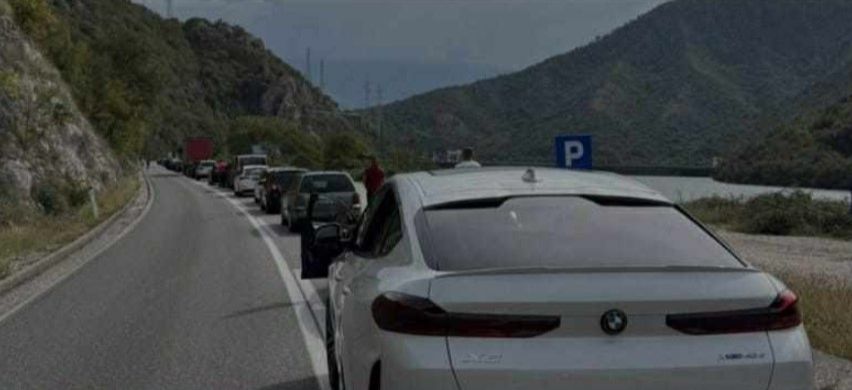 Nesreća u tunelu Salakovac: Obustavljen saobraćaj u potpunosti