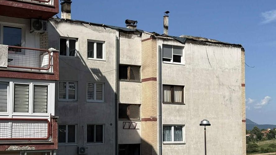 "Avaz" na licu mjesta: Evo kako izgleda zgrada u Vlasenici nakon ...