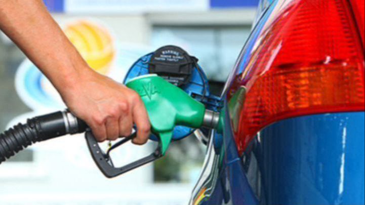 Nevjerovatan slučaj u BiH: Nasuo 130 maraka goriva na benzinskoj pumpi ...